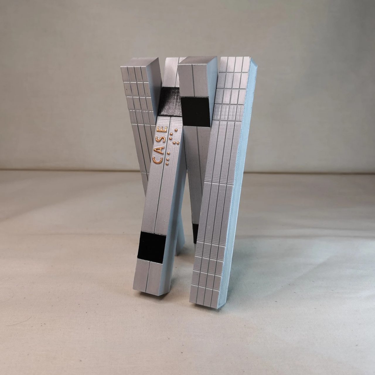 CASE Interstellar réplica del robot - Amperio Azul