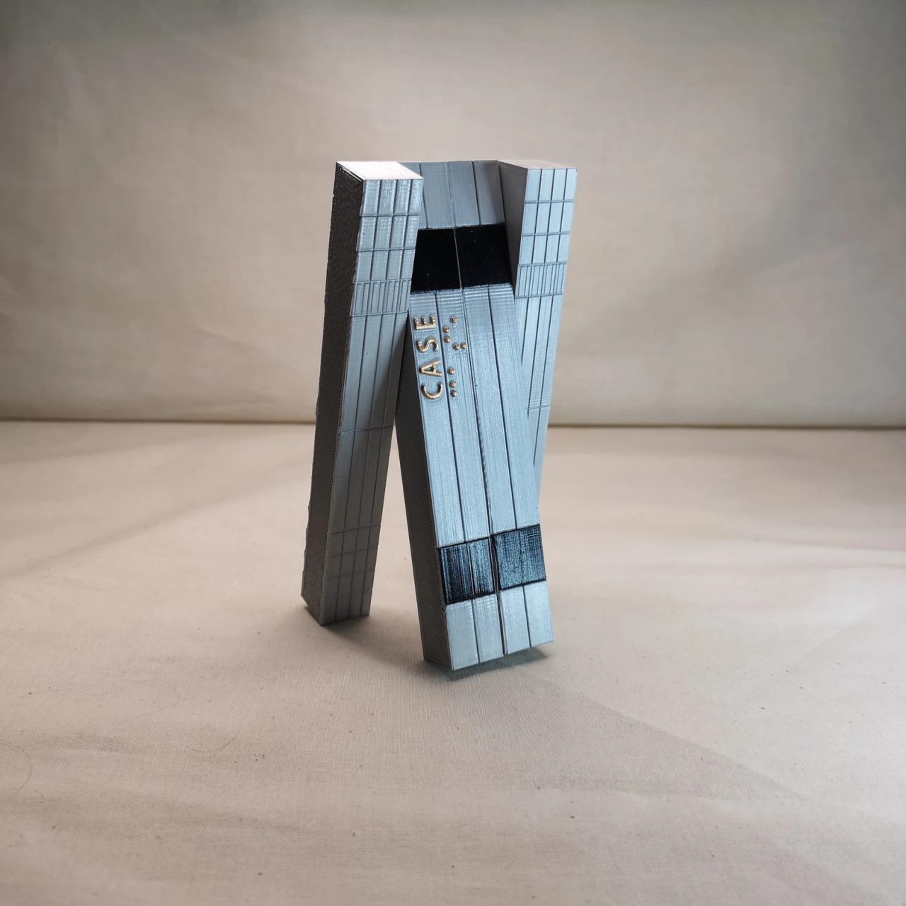 CASE Interstellar réplica del robot - Amperio Azul