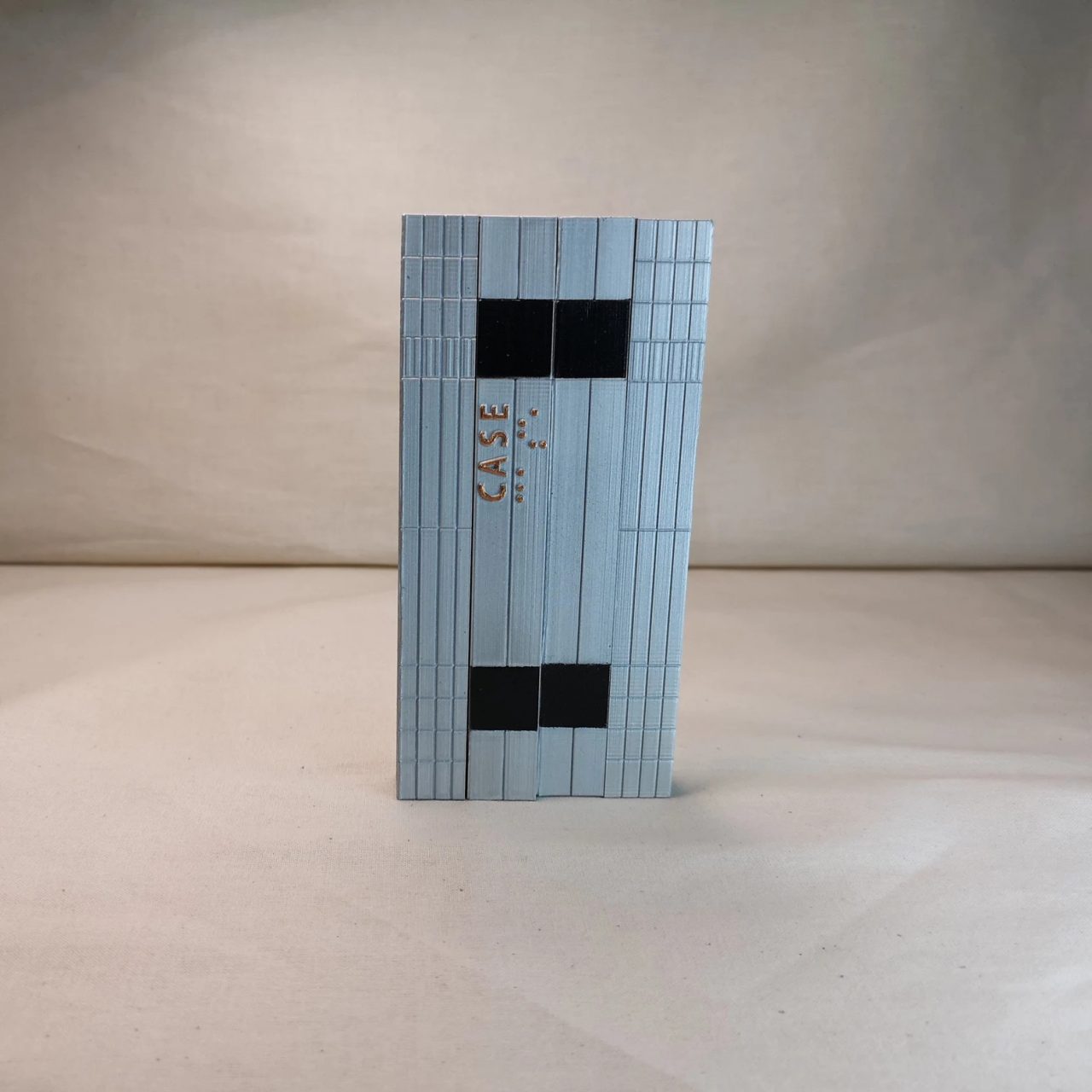 CASE Interstellar réplica del robot - Amperio Azul