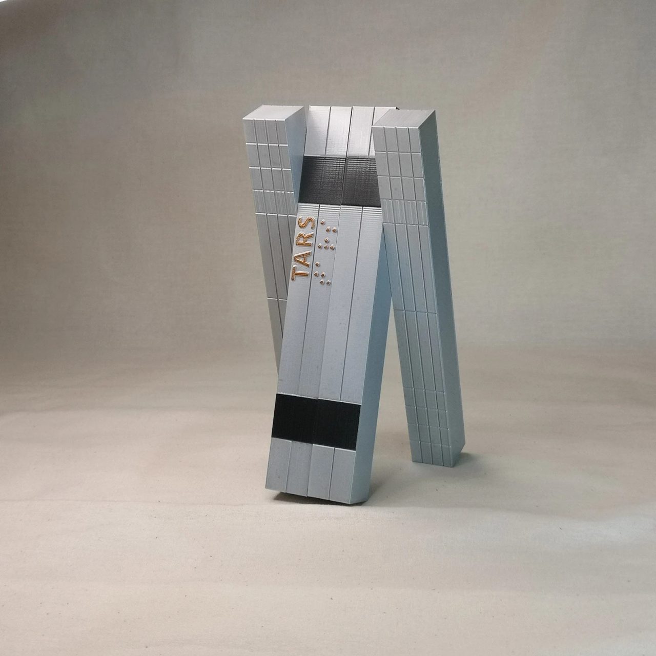 TARS Interstellar réplica del robot - Amperio Azul